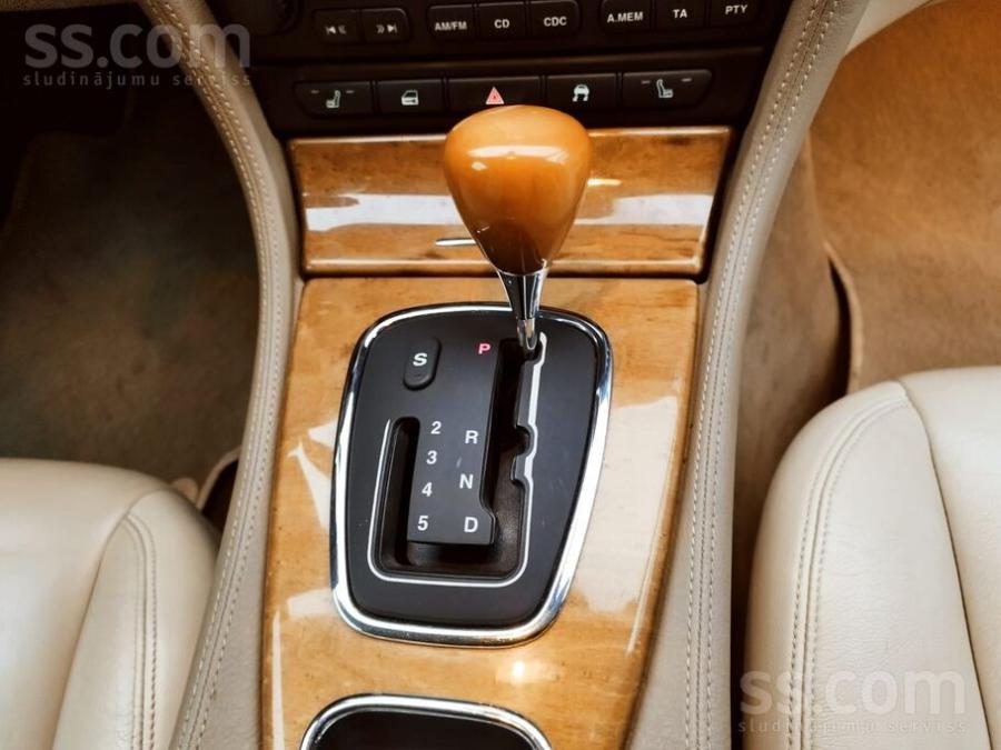 Grey Jaguar S-Type 2003 in Jelgava, with an engine capacity of 3.00 L and mileage of 205 thousand km for 5500 €, photo 11 on AUTOMOTO.COM.LV