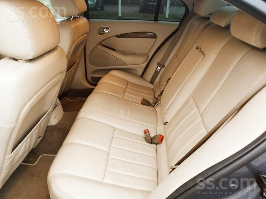 Grey Jaguar S-Type 2003 in Jelgava, with an engine capacity of 3.00 L and mileage of 205 thousand km for 5500 €, photo 13 on AUTOMOTO.COM.LV
