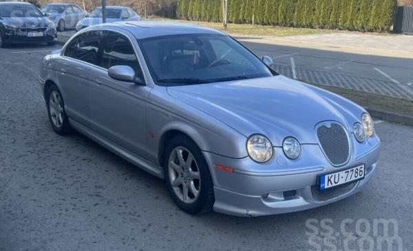 Серый Ягуар С-Тайп 2004 в Елгава, объемом двигателя 2.70 л и пробегом 200 тыс. км за 4200 €, фото 2 на AUTOMOTO.COM.LV