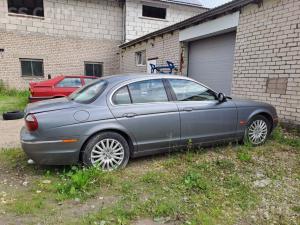 Grey Jaguar S-Type 2004 in Riga, with an engine capacity of 2.70 L and mileage of 320 thousand km for 800 €, photo 6 on AUTOMOTO.COM.LV