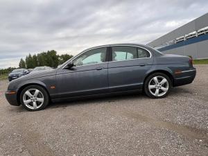 Grey Jaguar S-Type 2004 in Daugavpils, with an engine capacity of 2.70 L and mileage of 348 thousand km for 2950 €, photo 3 on AUTOMOTO.COM.LV