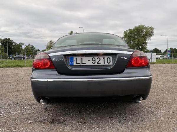Grey Jaguar S-Type 2004 in Daugavpils, with an engine capacity of 2.70 L and mileage of 348 thousand km for 2950 €, photo 4 on AUTOMOTO.COM.LV
