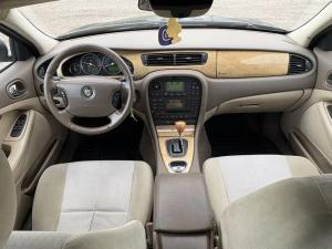 Grey Jaguar S-Type 2004 in Daugavpils, with an engine capacity of 2.70 L and mileage of 348 thousand km for 2950 €, photo 10 on AUTOMOTO.COM.LV