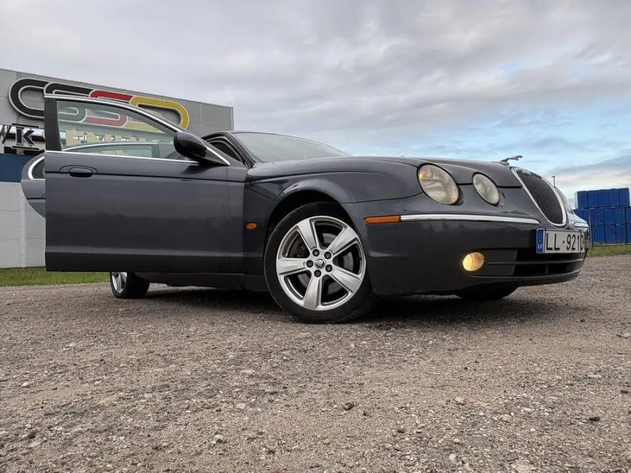 Grey Jaguar S-Type 2004 in Daugavpils, with an engine capacity of 2.70 L and mileage of 348 thousand km for 2950 €, photo 31 on AUTOMOTO.COM.LV
