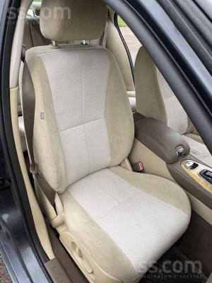 Grey Jaguar S-Type 2004 in Daugavpils, with an engine capacity of 2.70 L and mileage of 348 thousand km for 2950 €, photo 24 on AUTOMOTO.COM.LV