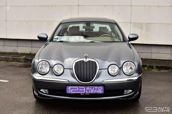 Grey Jaguar S-Type 2004 in Kretinga, with an engine capacity of 3.00 L and mileage of 202 thousand km for 3450 €, photo 3 on AUTOMOTO.COM.LV