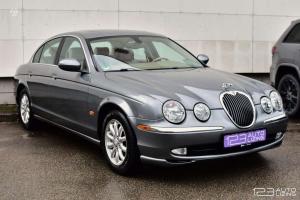 Grey Jaguar S-Type 2004 in Kretinga, with an engine capacity of 3.00 L and mileage of 202 thousand km for 3450 €, photo 6 on AUTOMOTO.COM.LV