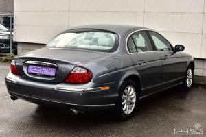 Grey Jaguar S-Type 2004 in Kretinga, with an engine capacity of 3.00 L and mileage of 202 thousand km for 3450 €, photo 10 on AUTOMOTO.COM.LV