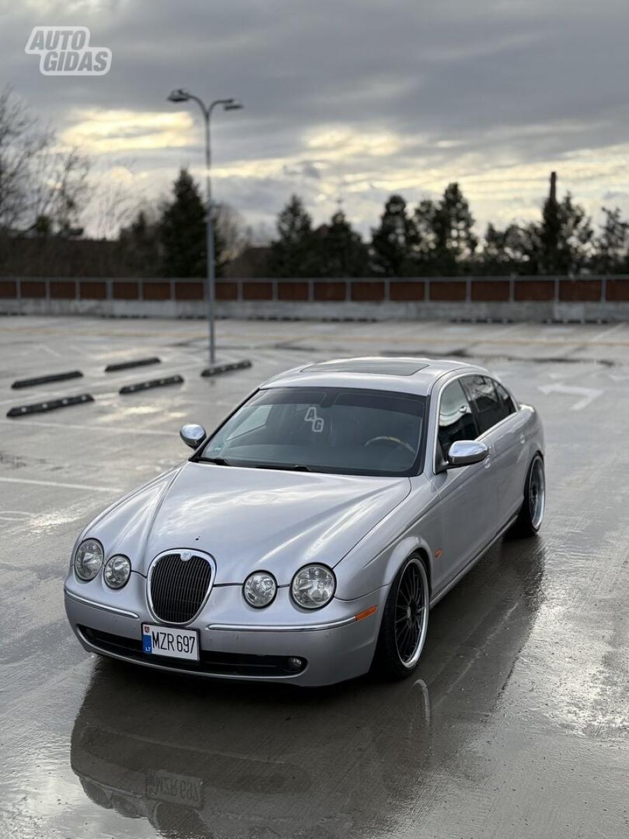 Pelēks Jaguar S-Type 2005 Kauņa, ar dzinēja tilpumu 2.70 L un nobraukumu 268 tūkst. km par 4000 €, foto 3 vietnē AUTOMOTO.COM.LV