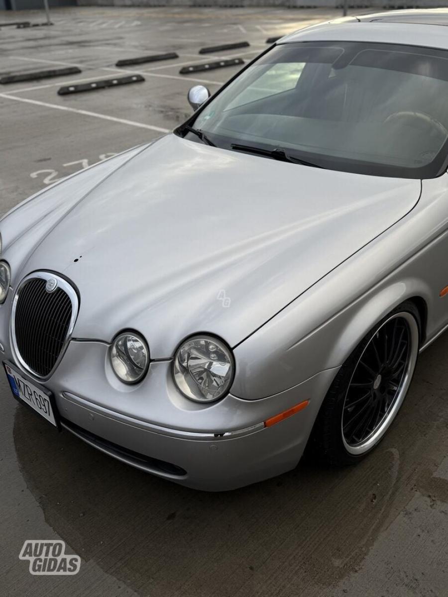 Pelēks Jaguar S-Type 2005 Kauņa, ar dzinēja tilpumu 2.70 L un nobraukumu 268 tūkst. km par 4000 €, foto 4 vietnē AUTOMOTO.COM.LV