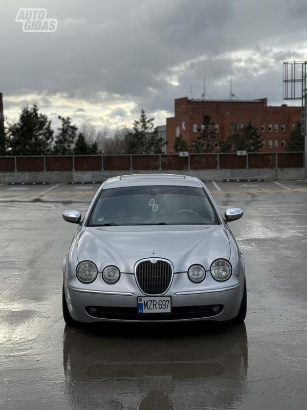 Ягуар С-Тайп 2005 в Каунас на AUTOMOTO.COM.LV Серый Ягуар С-Тайп 2005 в Каунас, объемом двигателя 2.70 л и пробегом 268 тыс. км за 1800 €, фото 11 на AUTOMOTO.COM.LV