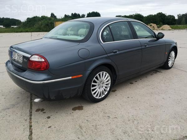 Grey Jaguar S-Type 2005 in Riga, with an engine capacity of 2.70 L and mileage of 0 thousand km for 2590 €, photo 4 on AUTOMOTO.COM.LV