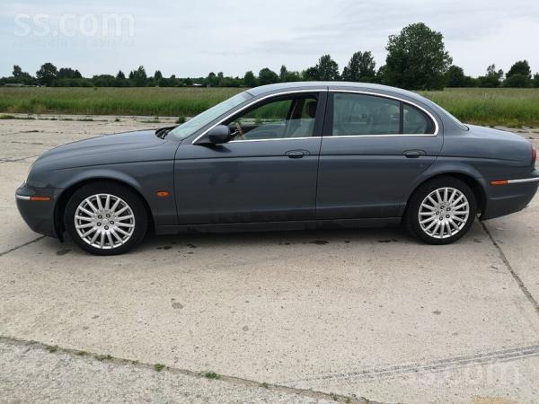 Grey Jaguar S-Type 2005 in Riga, with an engine capacity of 2.70 L and mileage of 0 thousand km for 2590 €, photo 8 on AUTOMOTO.COM.LV