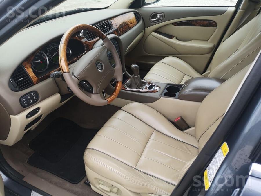 Pelēks Jaguar S-Type 2005 Rīga, ar dzinēja tilpumu 2.70 L un nobraukumu 0 tūkst. km par 2590 €, foto 12 vietnē AUTOMOTO.COM.LV