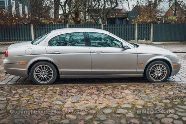 Grey Jaguar S-Type 2006 in Tallinn, with an engine capacity of 2.70 L and mileage of 210 thousand km for 4200 €, photo 10 on AUTOMOTO.COM.LV