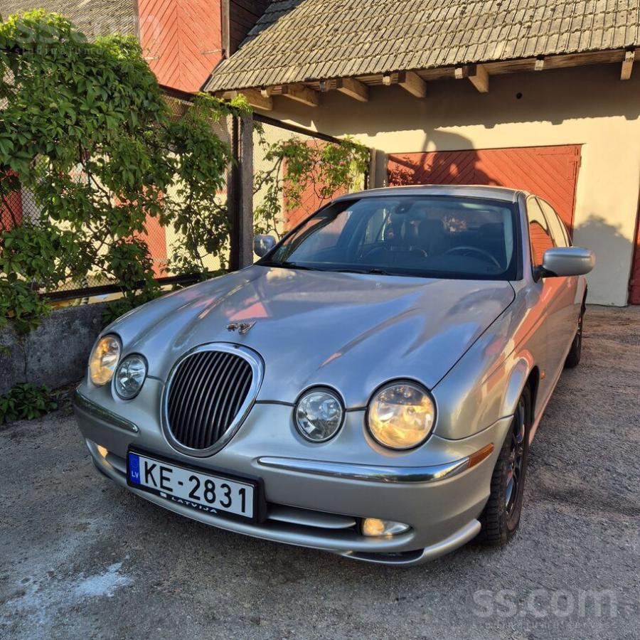 Jaguar S-Type 2000 in Bauska, with an engine capacity of 3.00 L and mileage of 352 thousand km for 2300 €, photo 1 on AUTOMOTO.COM.LV