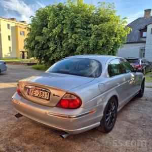 Jaguar S-Type 2000 in Bauska, with an engine capacity of 3.00 L and mileage of 352 thousand km for 2300 €, photo 6 on AUTOMOTO.COM.LV