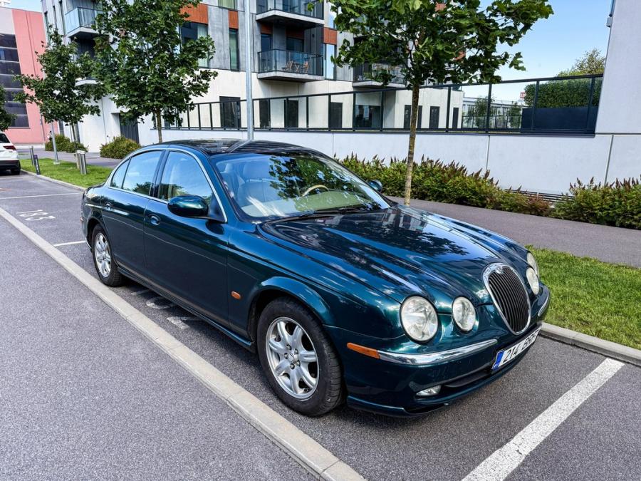 Jaguar S-Type 2003 in Tallinn, with an engine capacity of 2.50 L and mileage of 276 thousand km for 2200 €, photo 15 on AUTOMOTO.COM.LV