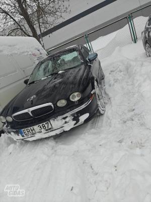 Black Jaguar X-Type 2001 in Vilnius, with an engine capacity of 3.00 L and mileage of 207 thousand km for 1400 €, photo  on AUTOMOTO.COM.LV
