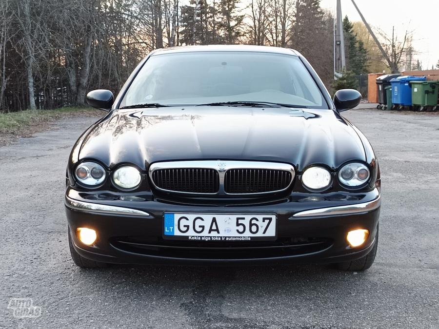 Melns Jaguar X-Type 2002 Alīta, ar dzinēja tilpumu 2.10 L un nobraukumu 257 tūkst. km par 999 €, foto 1 vietnē AUTOMOTO.COM.LV