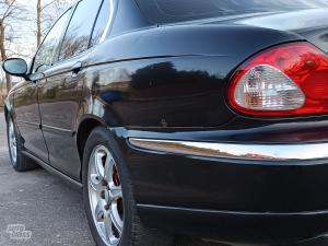 Melns Jaguar X-Type 2002 Alīta, ar dzinēja tilpumu 2.10 L un nobraukumu 257 tūkst. km par 999 €, foto 12 vietnē AUTOMOTO.COM.LV