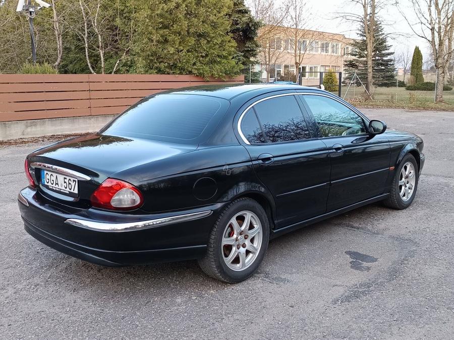Melns Jaguar X-Type 2002 Alīta, ar dzinēja tilpumu 2.10 L un nobraukumu 257 tūkst. km par 999 €, foto 13 vietnē AUTOMOTO.COM.LV