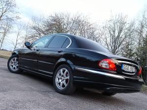 Melns Jaguar X-Type 2002 Alīta, ar dzinēja tilpumu 2.10 L un nobraukumu 257 tūkst. km par 999 €, foto 20 vietnē AUTOMOTO.COM.LV