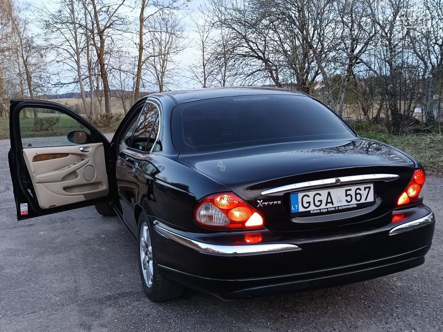 Melns Jaguar X-Type 2002 Alīta, ar dzinēja tilpumu 2.10 L un nobraukumu 257 tūkst. km par 999 €, foto 22 vietnē AUTOMOTO.COM.LV