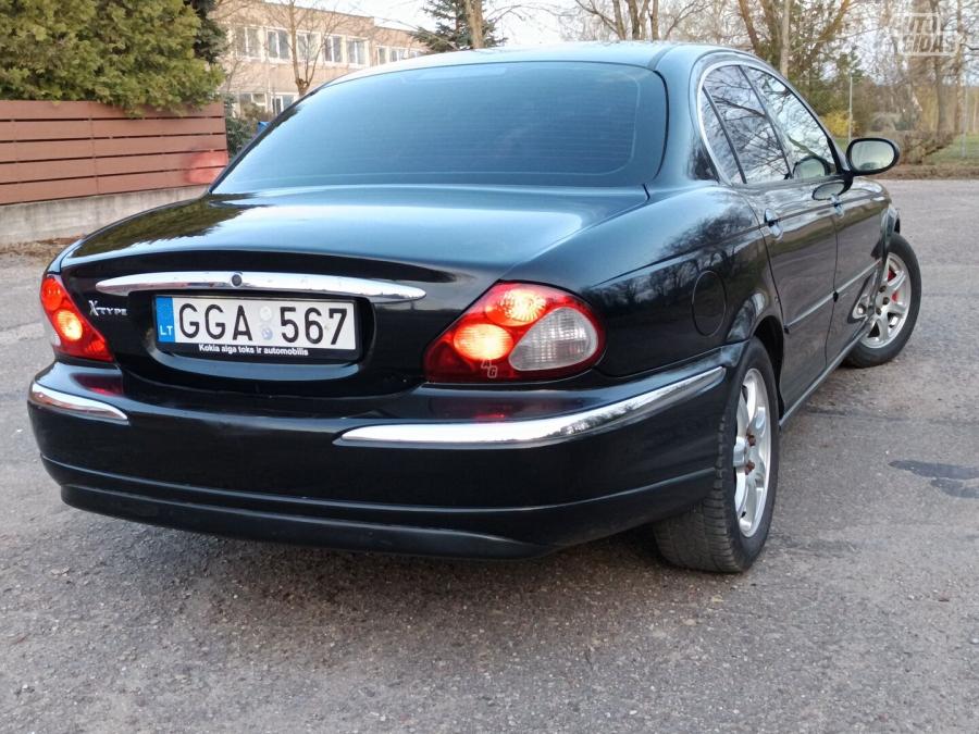 Melns Jaguar X-Type 2002 Alīta, ar dzinēja tilpumu 2.10 L un nobraukumu 257 tūkst. km par 999 €, foto 25 vietnē AUTOMOTO.COM.LV