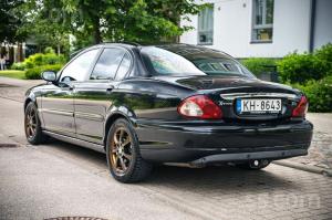 Black Jaguar X-Type 2004 in Riga, with an engine capacity of 2.00 L and mileage of 0 thousand km for 590 €, photo 6 on AUTOMOTO.COM.LV