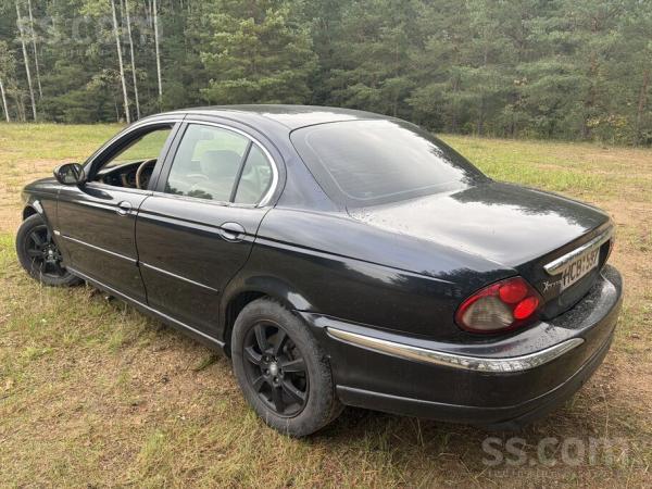 Melns Jaguar X-Type 2005 Daugavpils, ar dzinēja tilpumu 2.00 L un nobraukumu 370 tūkst. km par 1295 €, foto 4 vietnē AUTOMOTO.COM.LV