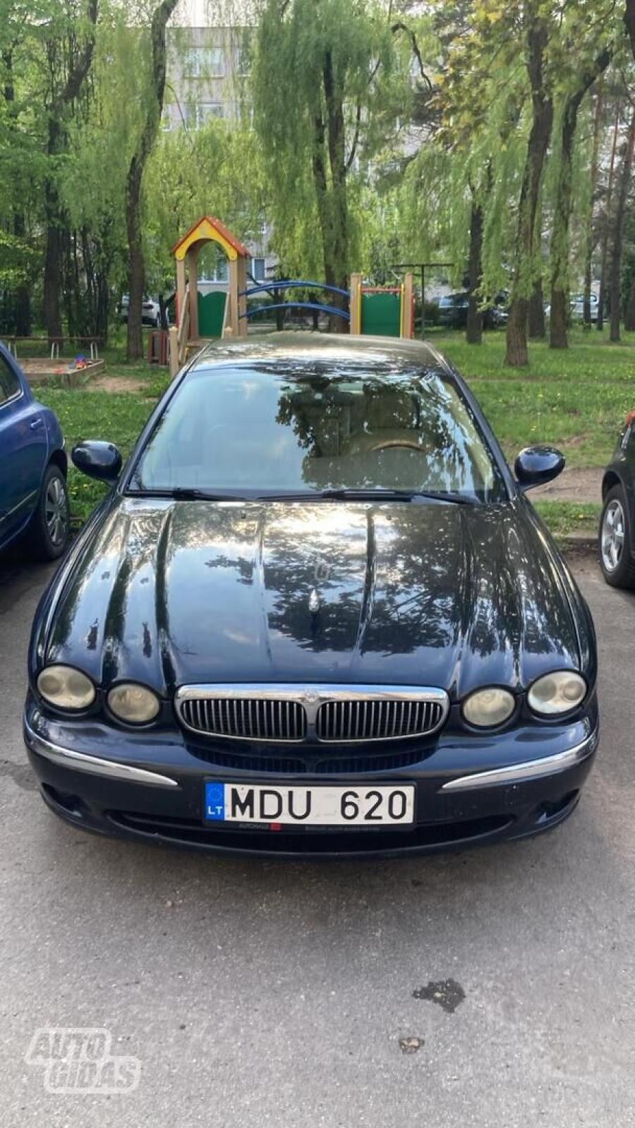 Melns Jaguar X-Type 2006 Viļņa, ar dzinēja tilpumu 2.00 L un nobraukumu 242 tūkst. km par 1000 €, foto 1 vietnē AUTOMOTO.COM.LV