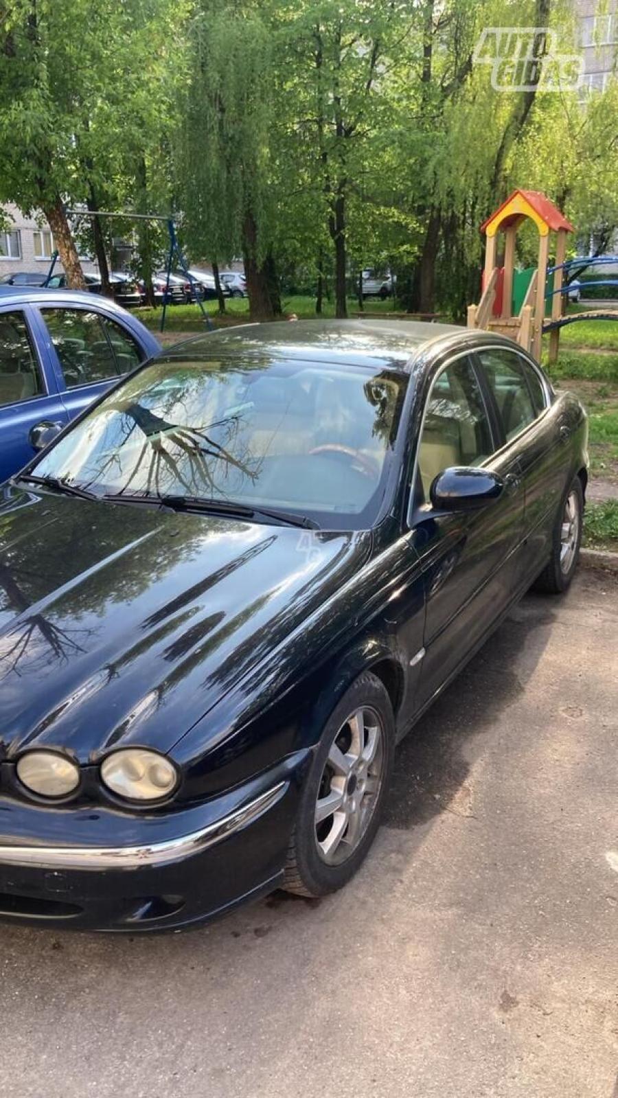 Melns Jaguar X-Type 2006 Viļņa, ar dzinēja tilpumu 2.00 L un nobraukumu 242 tūkst. km par 1000 €, foto 3 vietnē AUTOMOTO.COM.LV