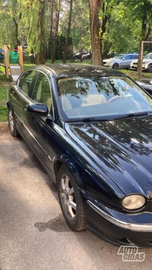 Melns Jaguar X-Type 2006 Viļņa, ar dzinēja tilpumu 2.00 L un nobraukumu 242 tūkst. km par 1000 €, foto 4 vietnē AUTOMOTO.COM.LV