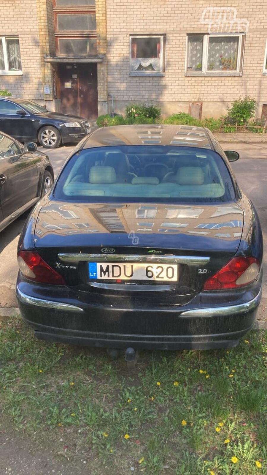 Melns Jaguar X-Type 2006 Viļņa, ar dzinēja tilpumu 2.00 L un nobraukumu 242 tūkst. km par 1000 €, foto 5 vietnē AUTOMOTO.COM.LV