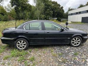 Melns Jaguar X-Type 2006 Viļņa, ar dzinēja tilpumu 2.00 L un nobraukumu 243 tūkst. km par 999 €, foto 4 vietnē AUTOMOTO.COM.LV