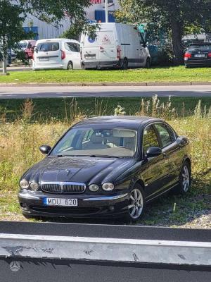 Melns Jaguar X-Type 2006 Viļņa, ar dzinēja tilpumu 2.00 L un nobraukumu 243 tūkst. km par 999 €, foto 13 vietnē AUTOMOTO.COM.LV