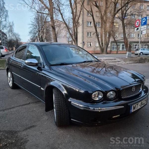 Black Jaguar X-Type 2007 in Riga, with an engine capacity of 2.00 L and mileage of 284 thousand km for 3000 €, photo 2 on AUTOMOTO.COM.LV