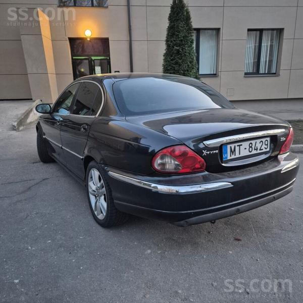 Black Jaguar X-Type 2007 in Riga, with an engine capacity of 2.00 L and mileage of 284 thousand km for 3000 €, photo 3 on AUTOMOTO.COM.LV