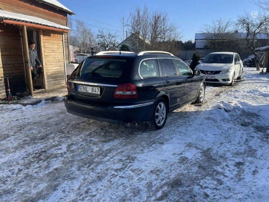 Black Jaguar X-Type 2006 in Kaunas, with an engine capacity of 2.00 L and mileage of 326 thousand km for 999 €, photo 3 on AUTOMOTO.COM.LV