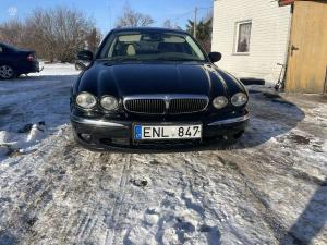 Black Jaguar X-Type 2006 in Kaunas, with an engine capacity of 2.00 L and mileage of 326 thousand km for 999 €, photo 5 on AUTOMOTO.COM.LV