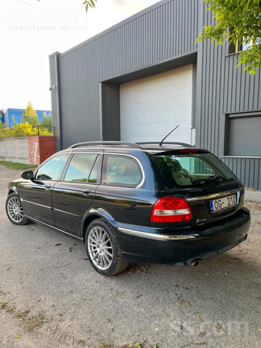 Black Jaguar X-Type 2006 in Ogre, with an engine capacity of 2.50 L and mileage of 301 thousand km for 2500 €, photo 5 on AUTOMOTO.COM.LV