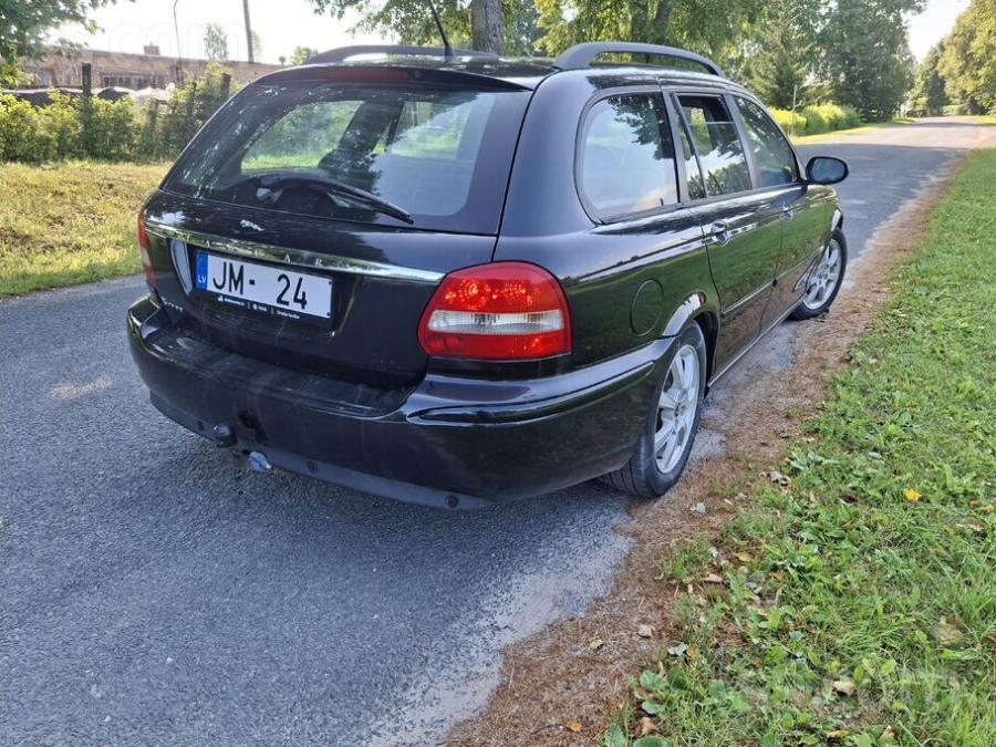 Melns Jaguar X-Type 2006 Valmiera, ar dzinēja tilpumu 2.20 L un nobraukumu 260 tūkst. km par 2600 €, foto 5 vietnē AUTOMOTO.COM.LV