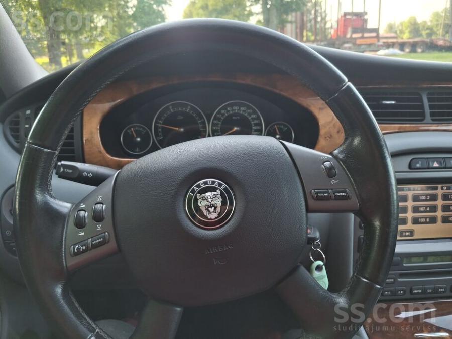 Melns Jaguar X-Type 2006 Valmiera, ar dzinēja tilpumu 2.20 L un nobraukumu 260 tūkst. km par 2600 €, foto 8 vietnē AUTOMOTO.COM.LV