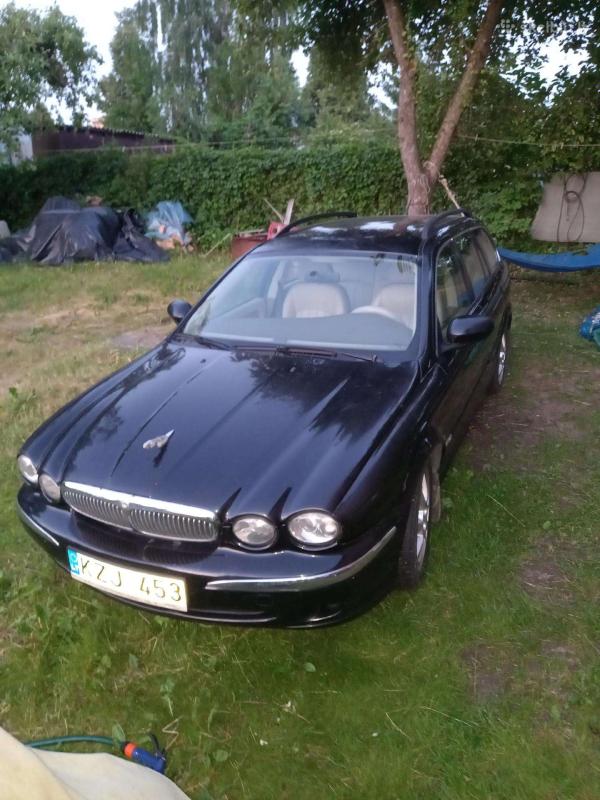 Melns Jaguar X-Type 2006 Kauņa, ar dzinēja tilpumu 2.00 L un nobraukumu 232 tūkst. km par 1300 €, foto 1 vietnē AUTOMOTO.COM.LV