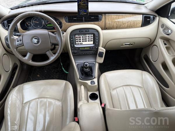 Jaguar X-Type 2006 in Daugavpils on AUTOMOTO.COM.LV Black Jaguar X-Type 2006 in Daugavpils, with an engine capacity of 2.20 L and mileage of 339 thousand km for 1850 €, photo 10 on AUTOMOTO.COM.LV