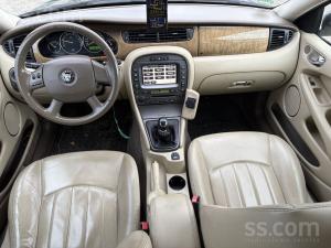 Melns Jaguar X-Type 2006 Daugavpils, ar dzinēja tilpumu 2.20 L un nobraukumu 339 tūkst. km par 1850 €, foto 10 vietnē AUTOMOTO.COM.LV