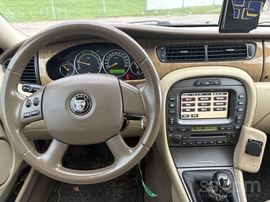 Melns Jaguar X-Type 2006 Daugavpils, ar dzinēja tilpumu 2.20 L un nobraukumu 339 tūkst. km par 1850 €, foto 11 vietnē AUTOMOTO.COM.LV