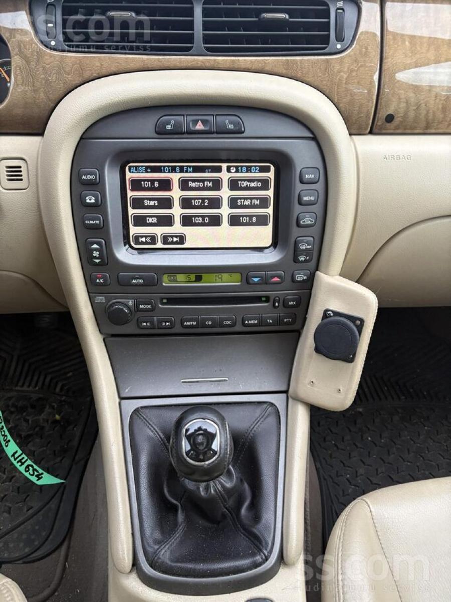 Melns Jaguar X-Type 2006 Daugavpils, ar dzinēja tilpumu 2.20 L un nobraukumu 339 tūkst. km par 1850 €, foto 12 vietnē AUTOMOTO.COM.LV
