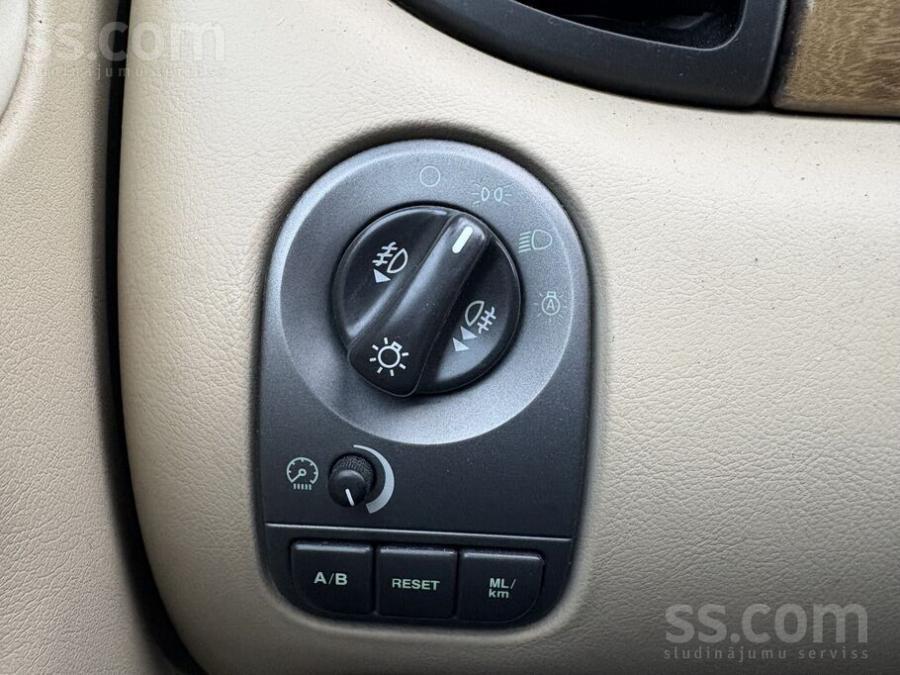 Melns Jaguar X-Type 2006 Daugavpils, ar dzinēja tilpumu 2.20 L un nobraukumu 339 tūkst. km par 1850 €, foto 17 vietnē AUTOMOTO.COM.LV